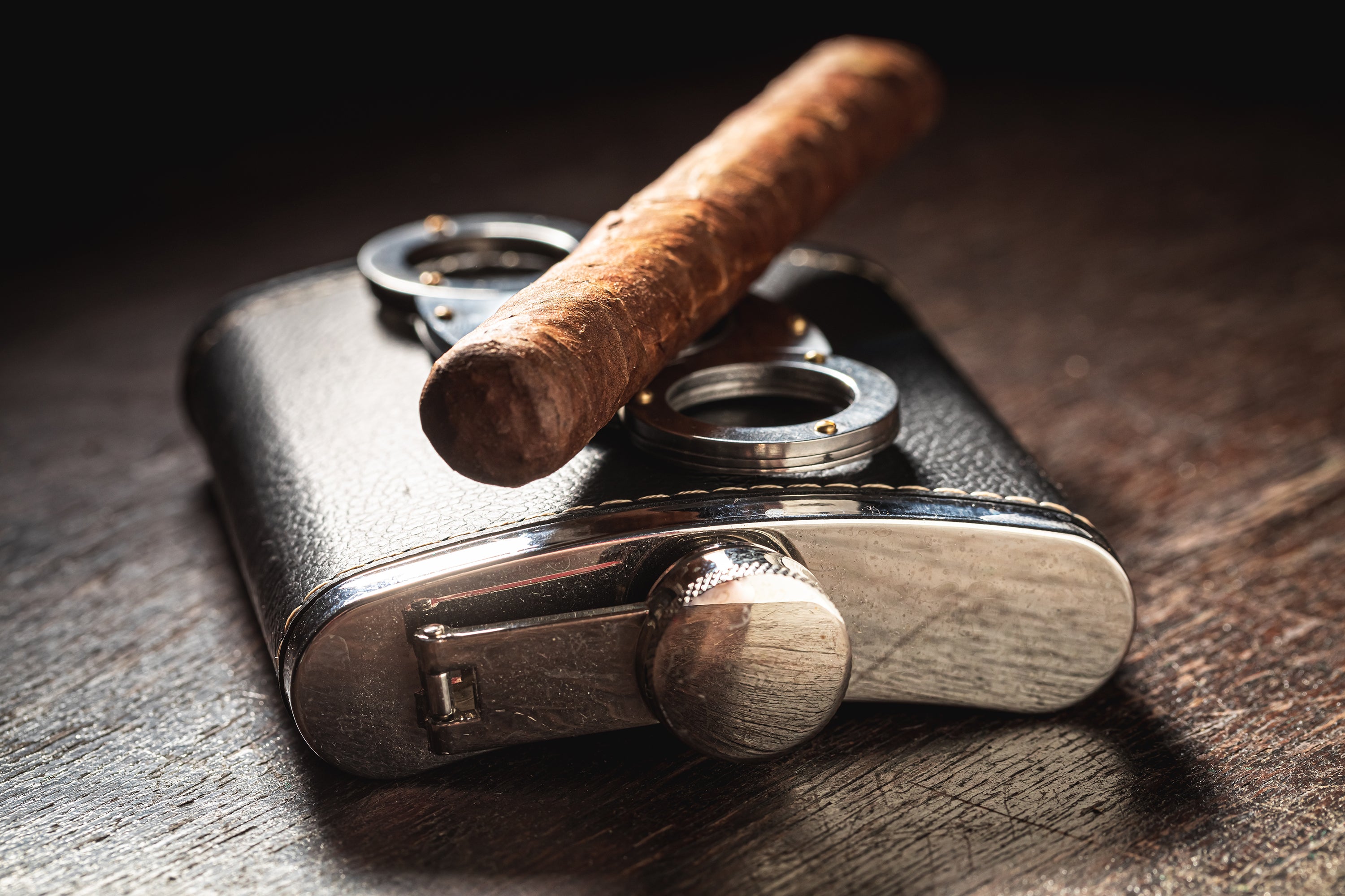 Stogie & Flask – Little Bee Scents™